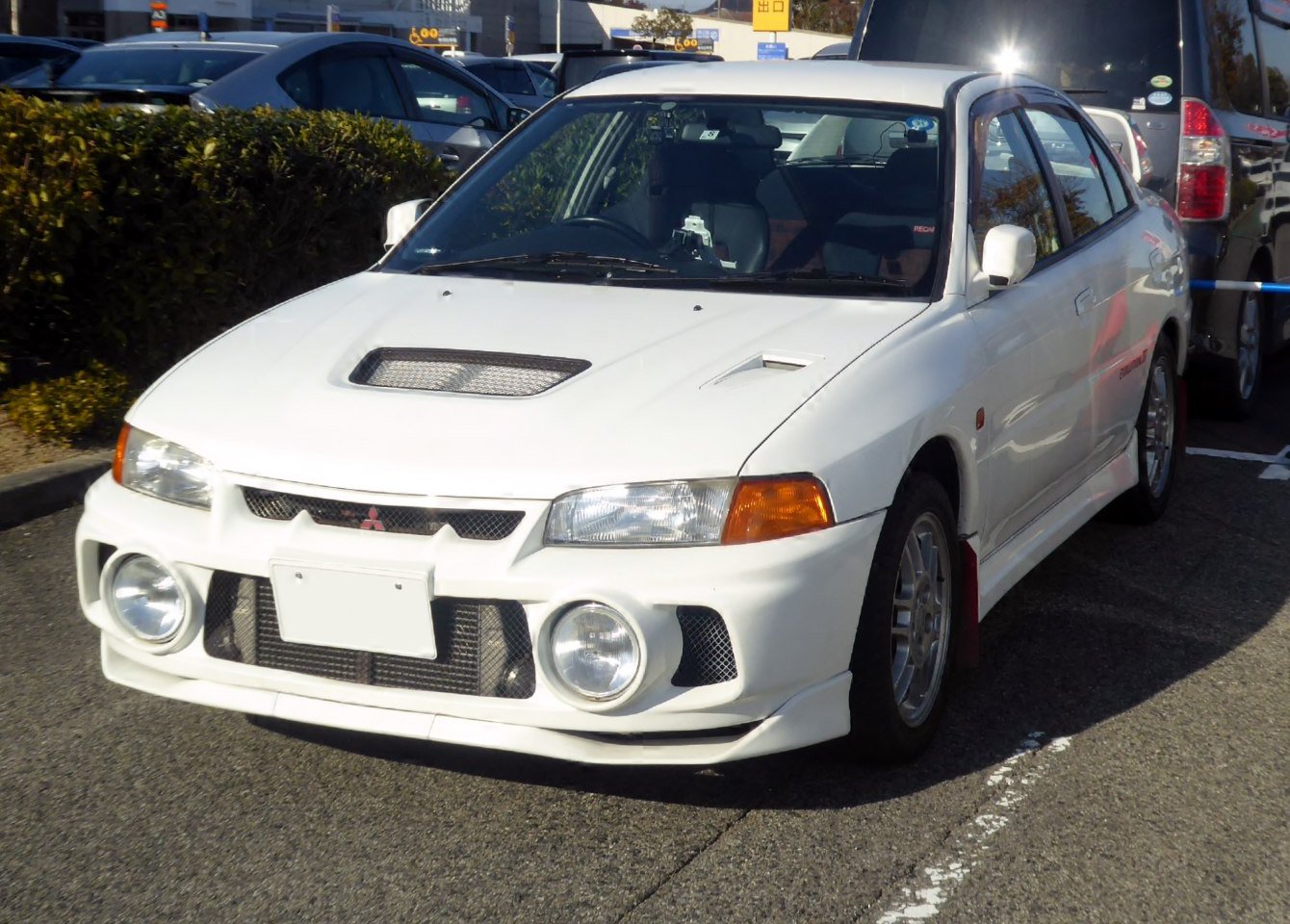 Mitsubishi Lancer Evolution technical specifications and fuel economy